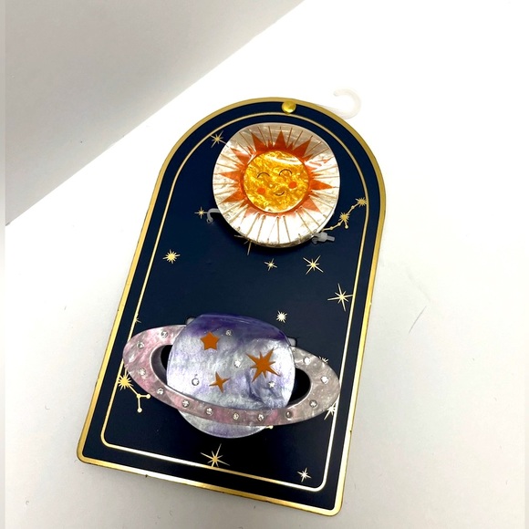 Piper K | Accessories | Nwt Piper K Sun And Planet Claw Hair Clips Set ...